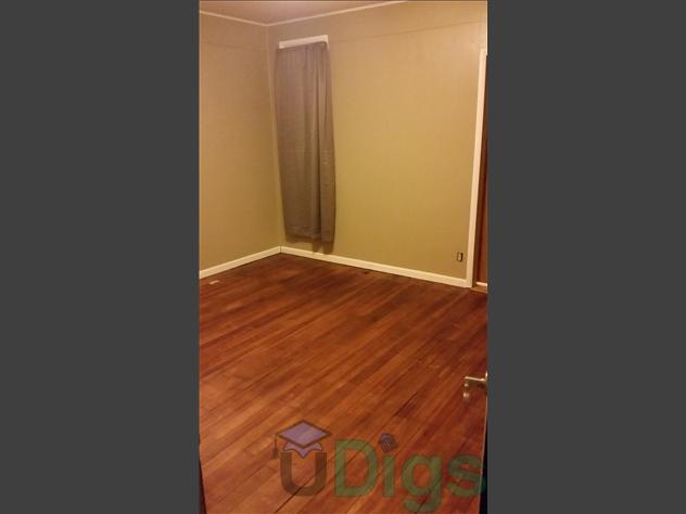 1031 Roberts Street in Lafayette, IN - 5 Bedroom Homestay | ListingID 28124